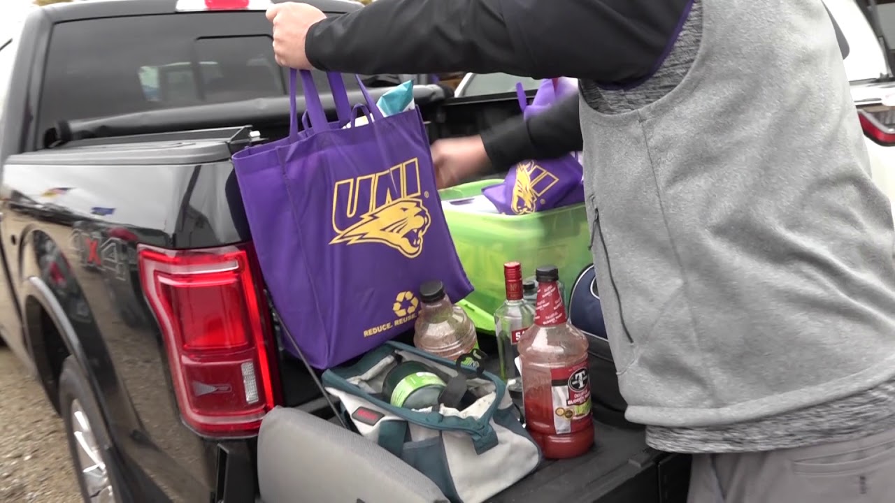 UNI Tailgating vs NDSU - YouTube