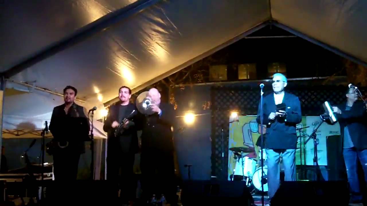 Ruben Ramos performs "Yolanda" at SXSW - YouTube