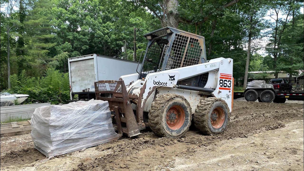 How to use Bobcat foot controls - YouTube