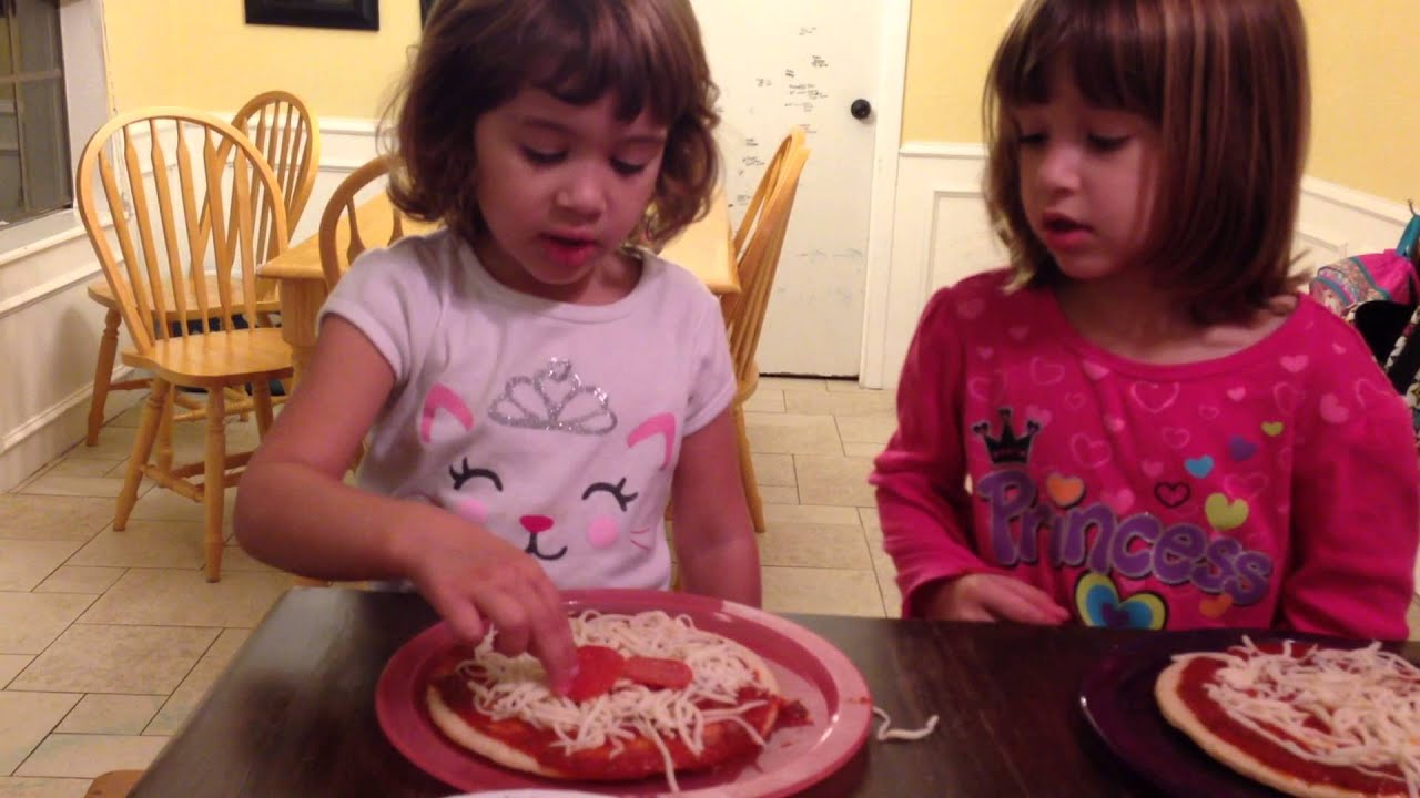 How to Make Pizza, by Kids - YouTube