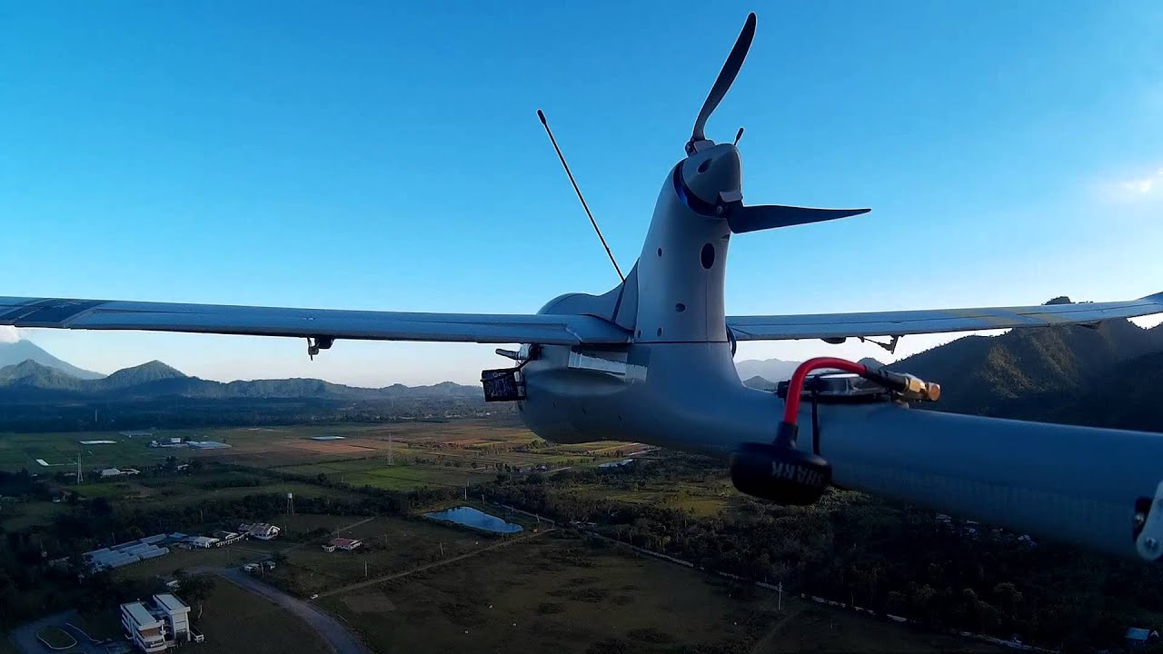 FPV Raptor V2 fly and glide - YouTube