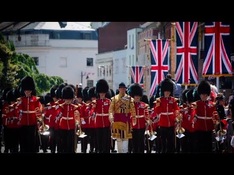 British Military March: Irish Saffron - YouTube