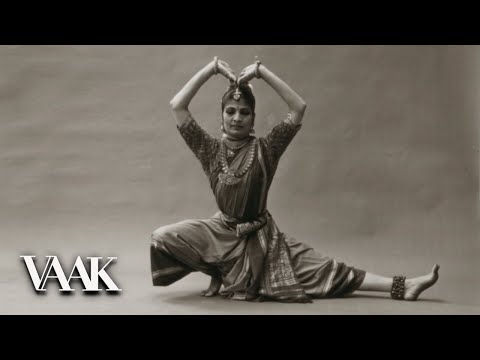 Bharatanatyam by Padma Shri Shanta Rao - YouTube