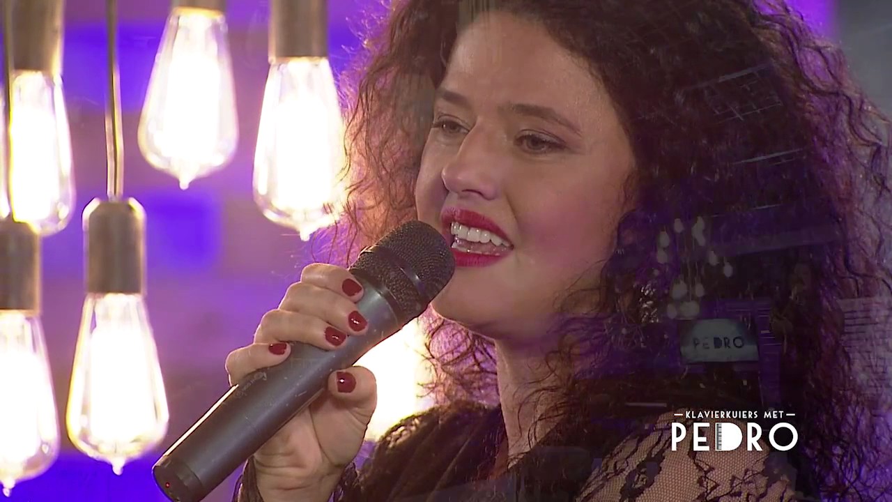 Klavierkuiers met Pedro: Anna Davel met Soek na jou - YouTube