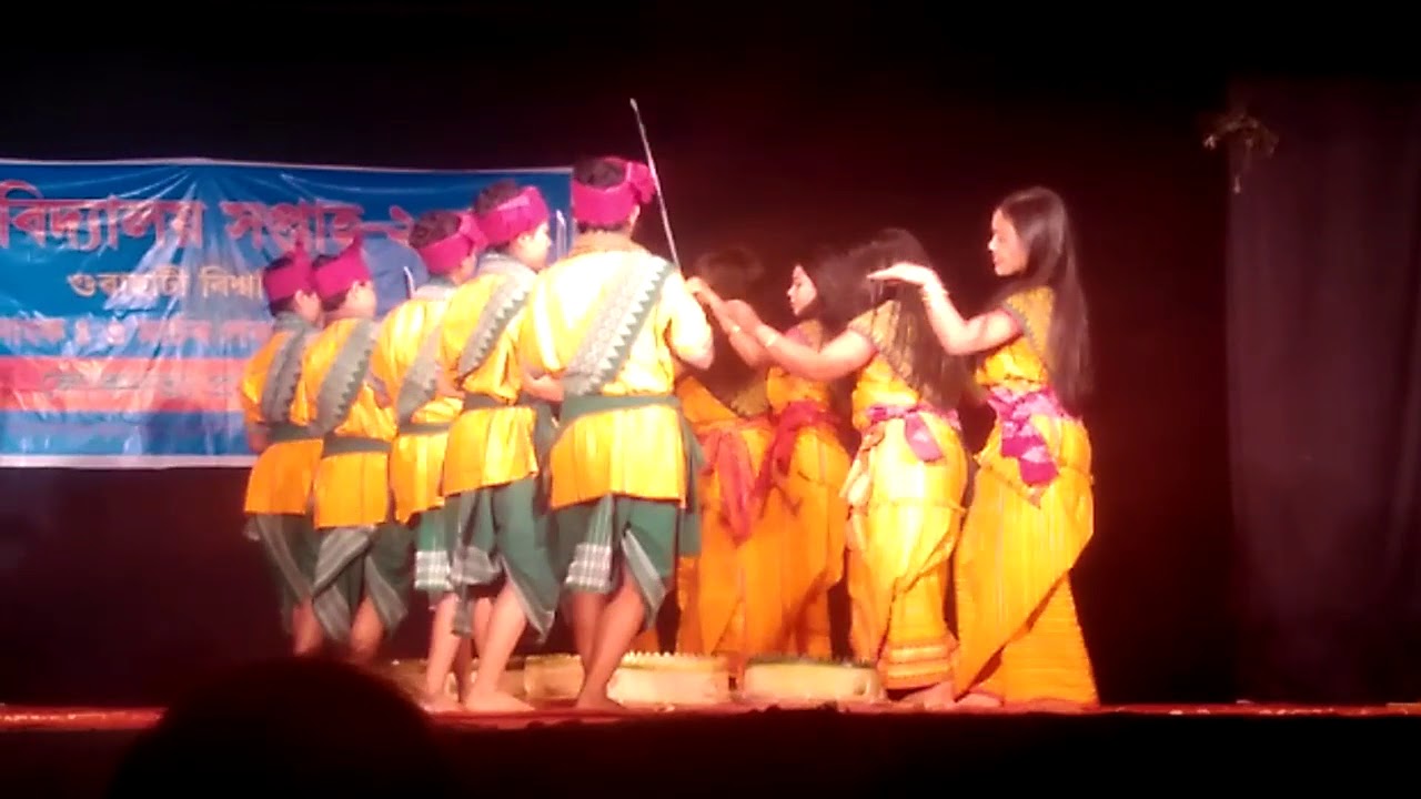 Dhal Thungri dance of Bodo community - YouTube