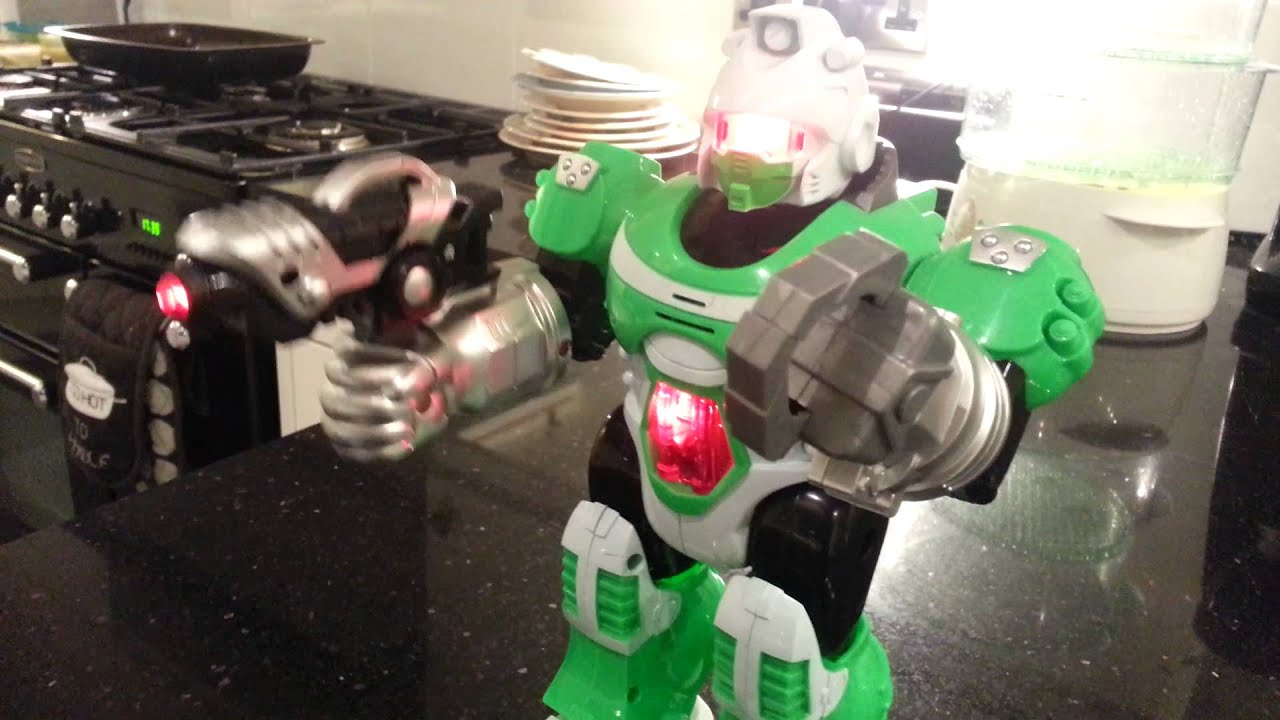 Annoying noisy robot - YouTube