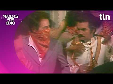 Alejandro irrumpe en la fiesta de compromiso y se roba a Magdalena | Bodas de odio | Capítulo 107