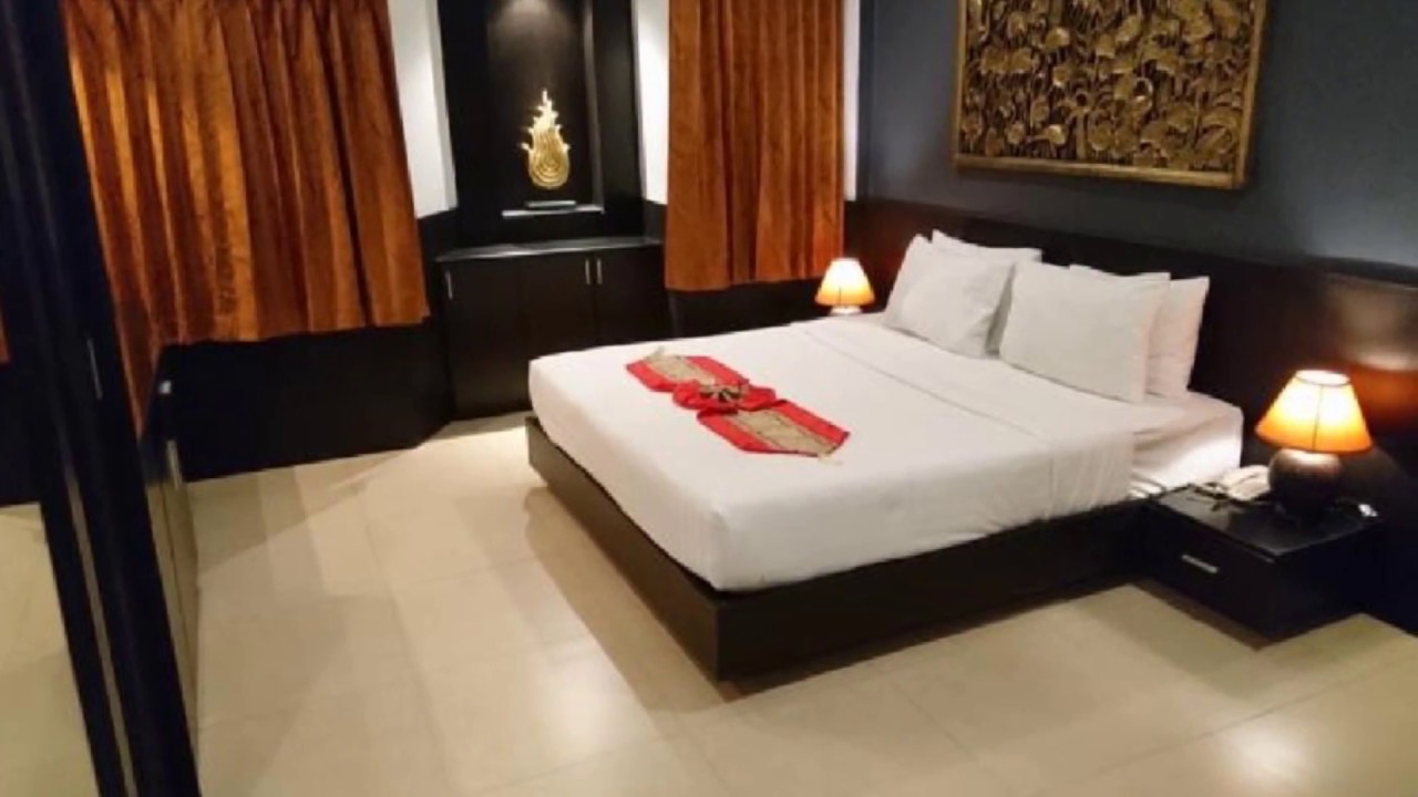 Le Cafe Royale*** - Pattaya Central, Thailand - YouTube