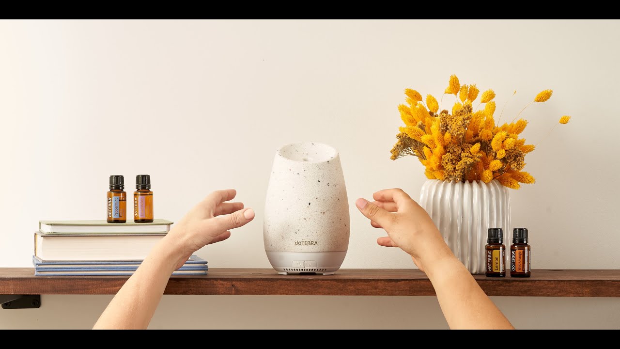 How To Detach the Roam Diffuser? | 了解如何掌握打开 Roam 随身芳香喷雾器的技巧吧! - YouTube