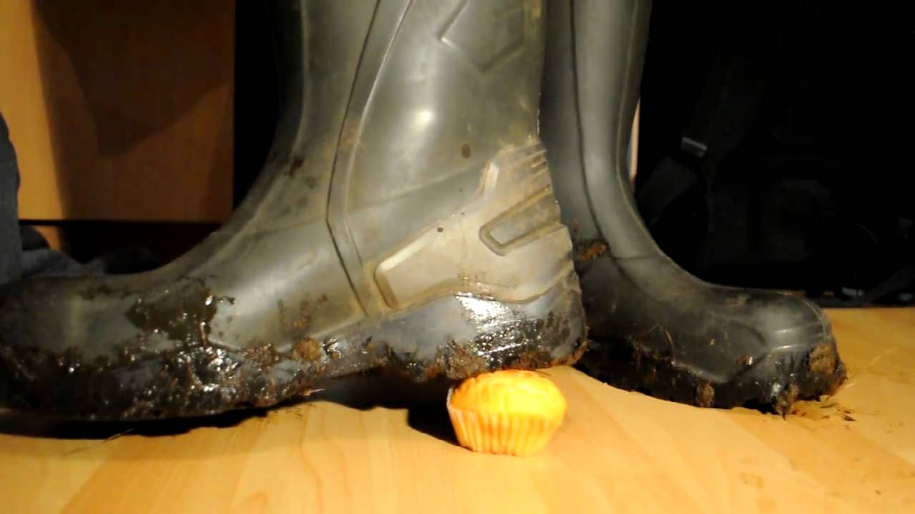 Stomping bread with dirty Havea Purofort - YouTube