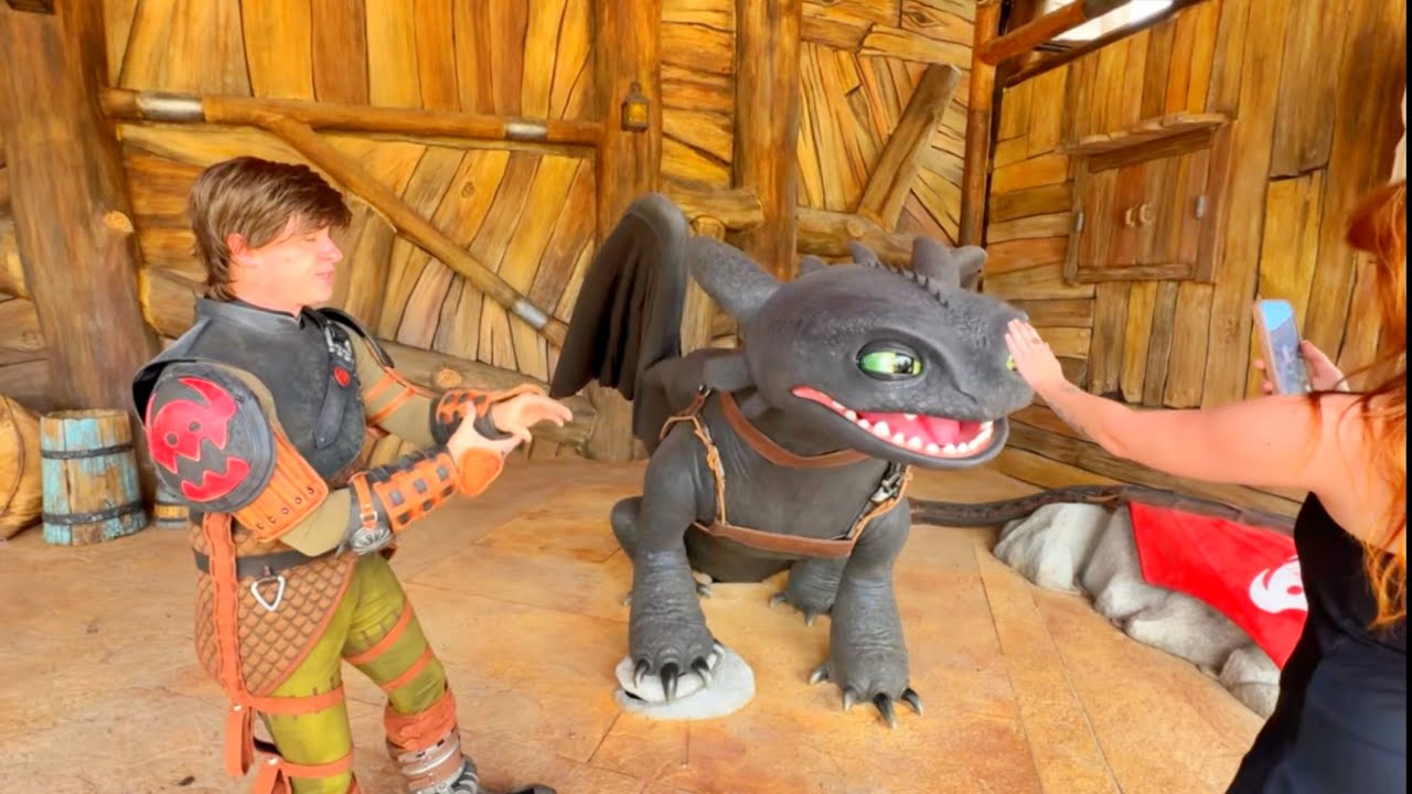 Meeting Toothless & Hiccup in Epic Universe! How to Train Your Dragon ...