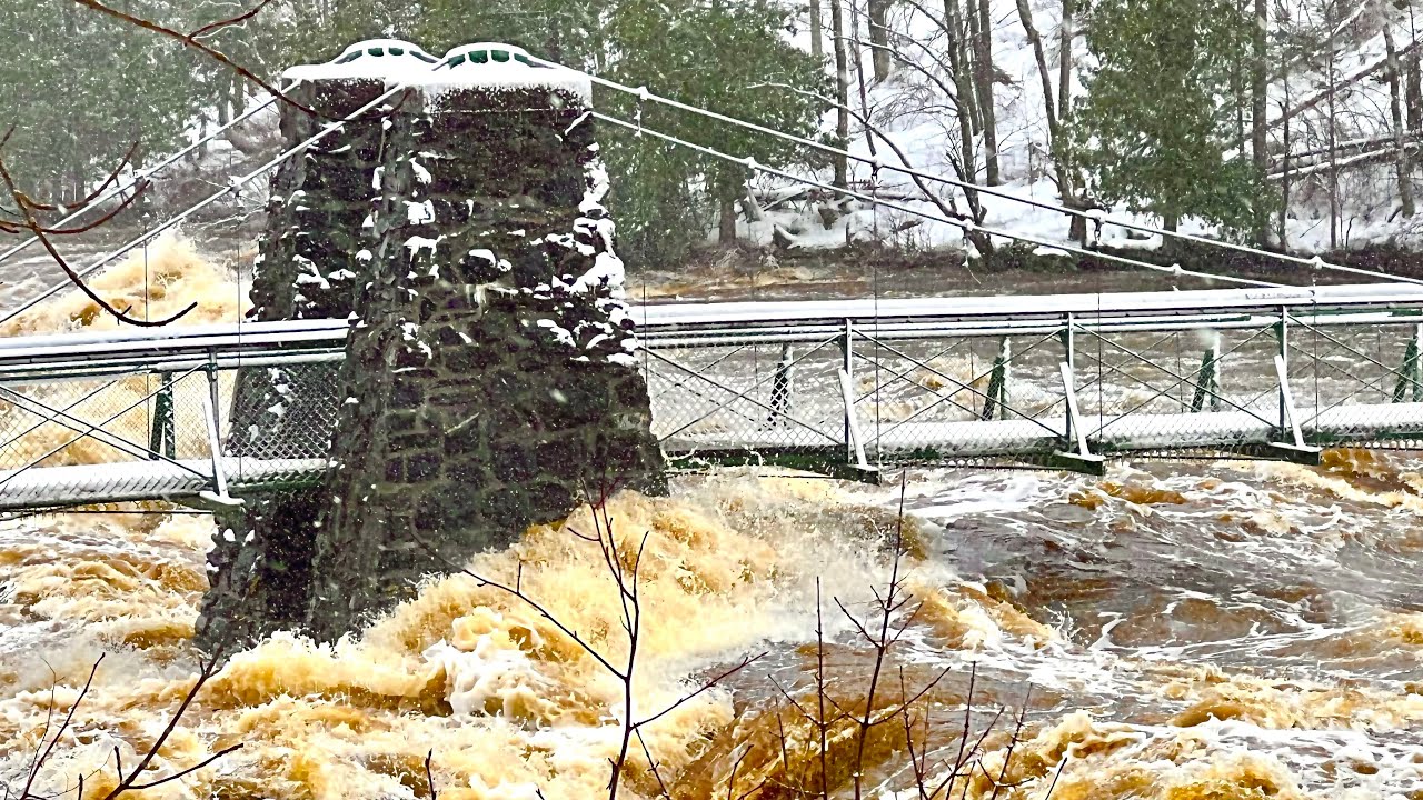 The Swinging Bridge vs. The St. Louis River at Jay Cooke State Park 4 ...