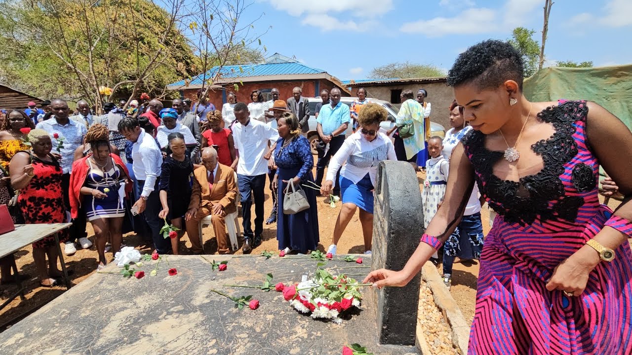 MAKUMBUSHO SONG FOR MAMA JANET NGINA BY STELLA MENGELE - YouTube