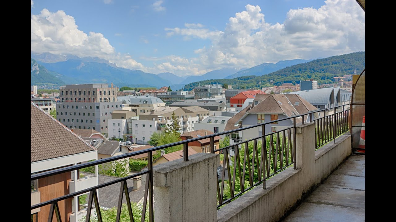Annecy quartier Galbert en dernier étage beau T3 en duplex, grand ...