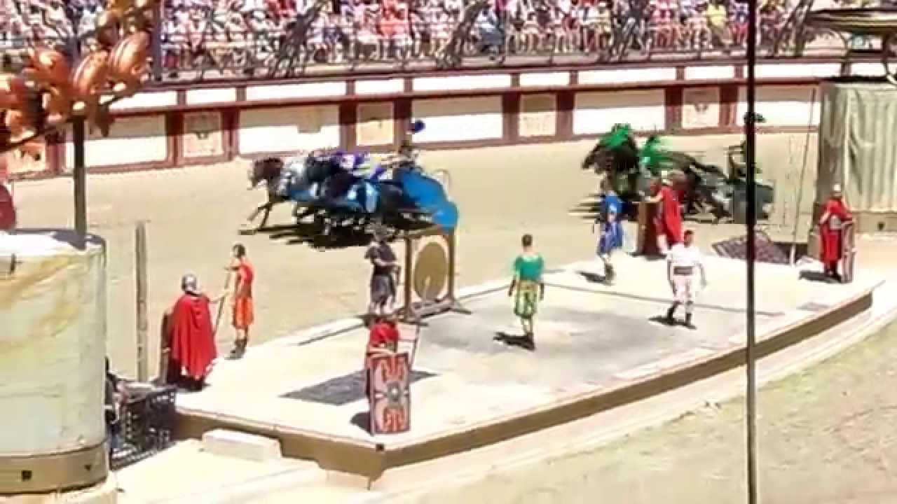 Puy du Fou, Le Signe du Triomphe, La Course de Chars 2015 - YouTube