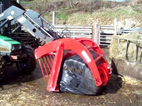 KELTEC BALE SLICE PART1 - YouTube