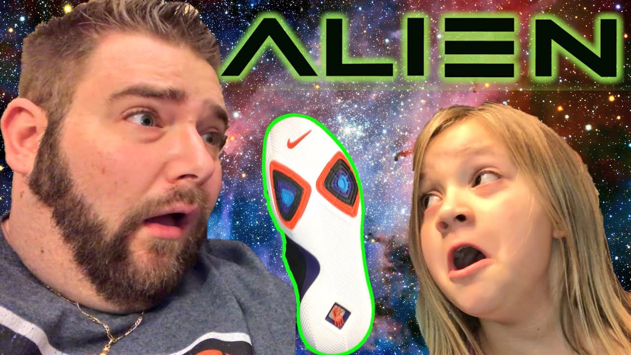 ALIENS ARE REAL! CAUGHT ON CAMERA TWICE! (funny clickbait for vlog ...