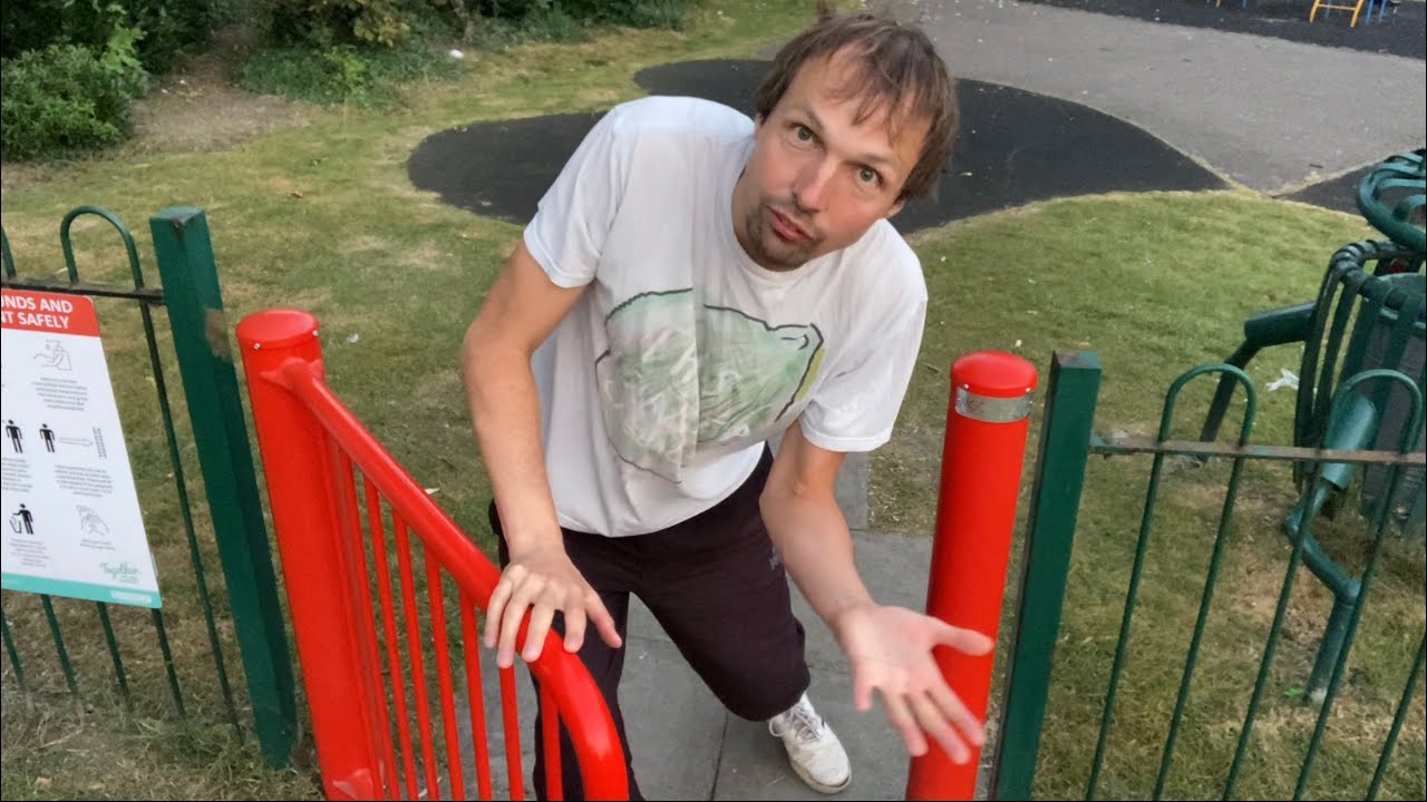 How to hold the gate open - YouTube