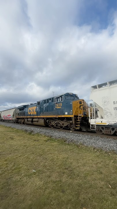 DPU on CSX M368 Manifest Mixed Freight Train from Berea, Ohio 12/28/2024 #csx #train #railroad # ...