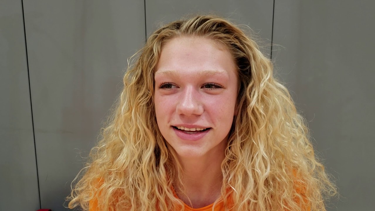 Get to know Lady Vol Emily Saunders - YouTube