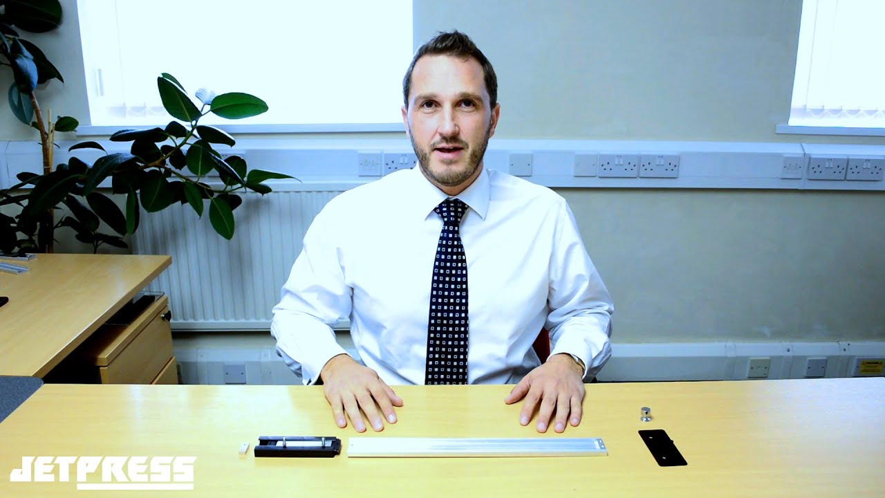 How Does the Accuride DA0115RC Linear Motion Track Work - YouTube