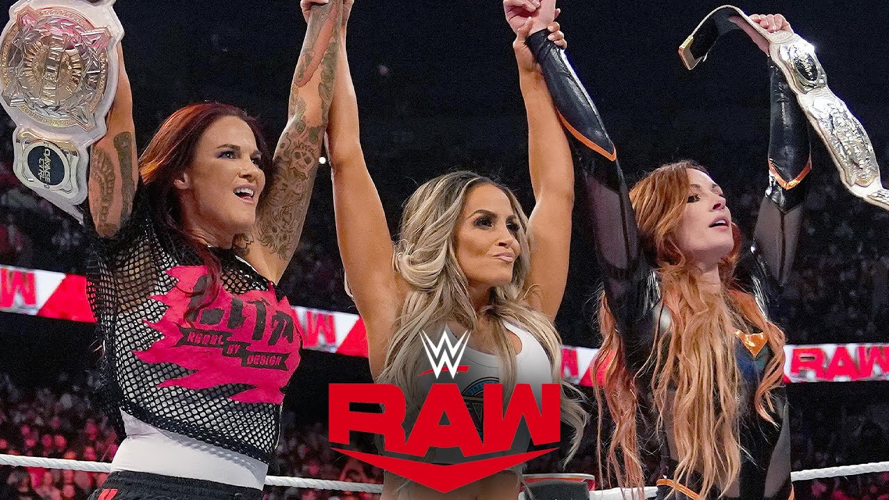 Lita is NEW Women’s Tag Team Champion! Trish Stratus Returns to WWE ...