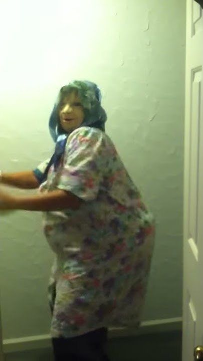 Twerking Granny - YouTube