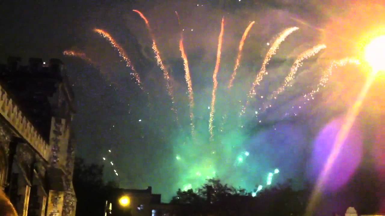 Firework display to music for the lord mayor's celebrations - YouTube
