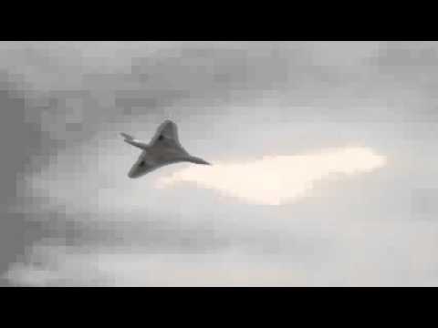 A huge Concorde RC plane powered by two turbines - YouTube