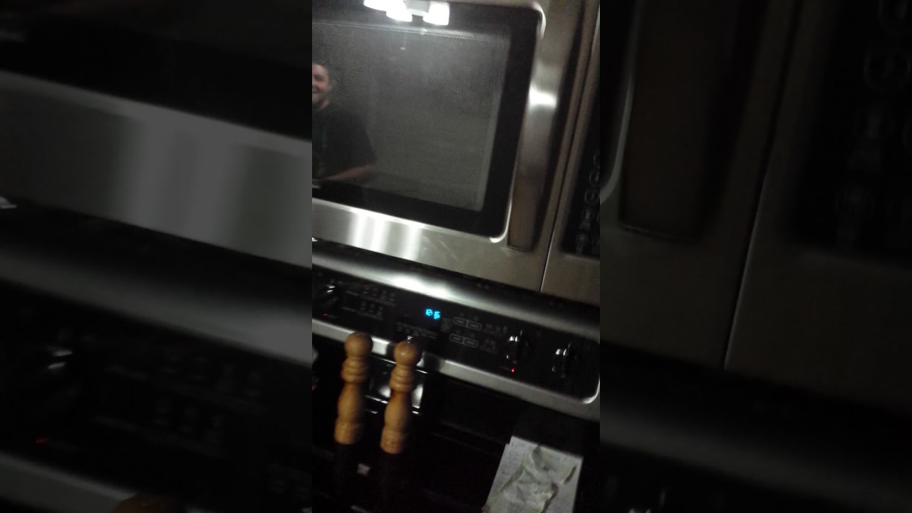 silver plate in the microwave - YouTube