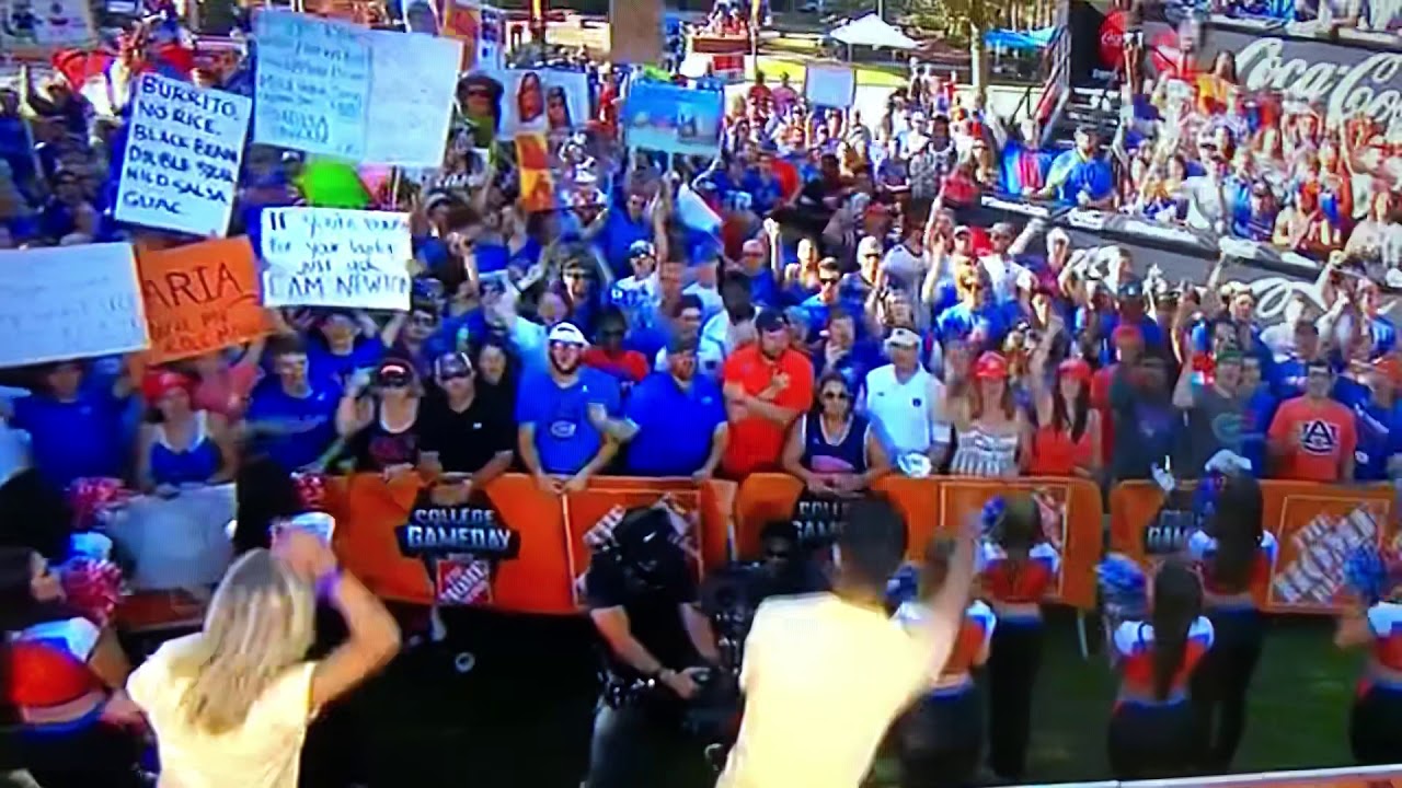 #9 Florida fans chant the 2bit chant then boo then chant let’s go ...