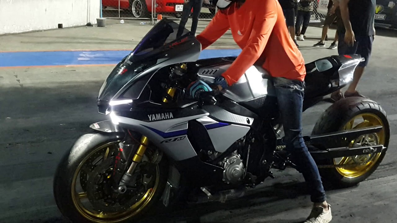 Yamaha r1m drag 8.779 sec. 26/11/2561 - YouTube