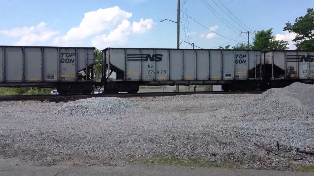 NS 8063 (GE ES44AC) leads NS Hopper train - YouTube