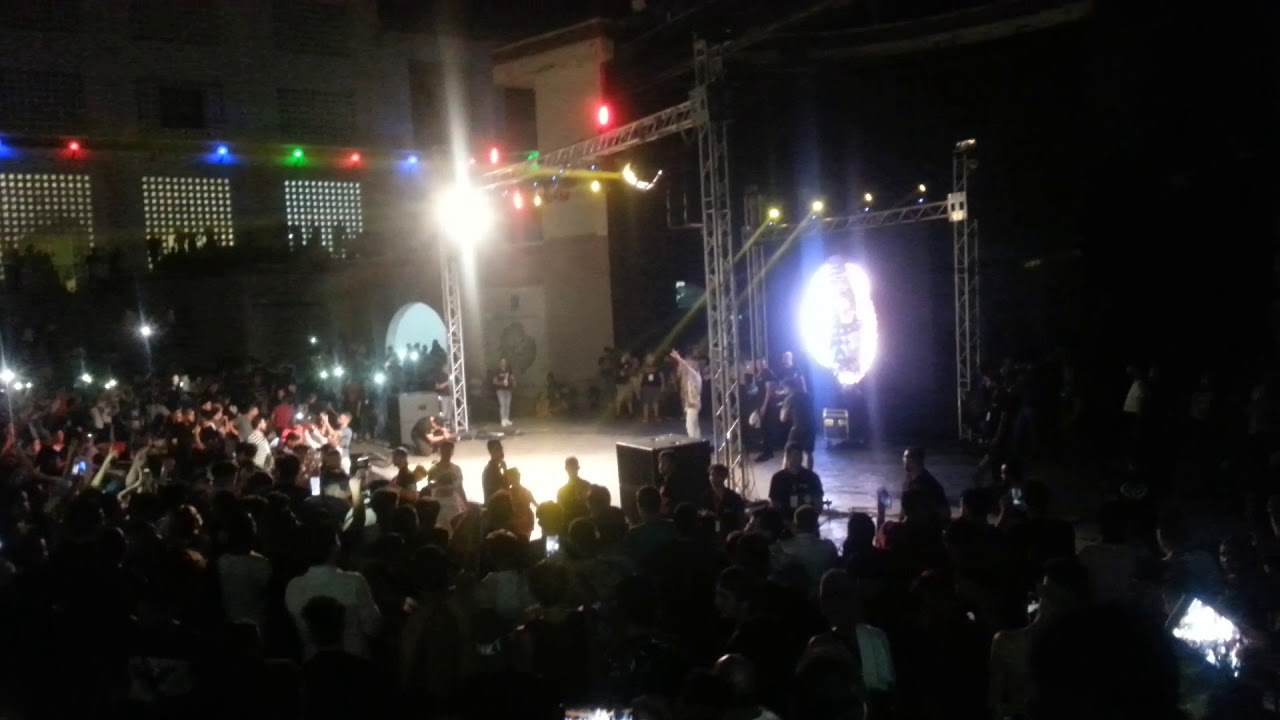 concert de lacrim a Alger théâtre de verdure 2018 c'était de la boombe ...