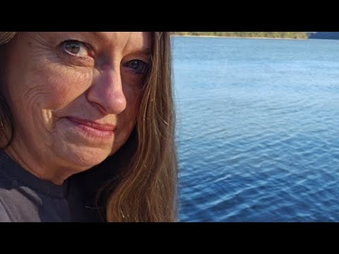 SkipJack Cindy is live. After work Special! 🤣 Tennessee River - YouTube