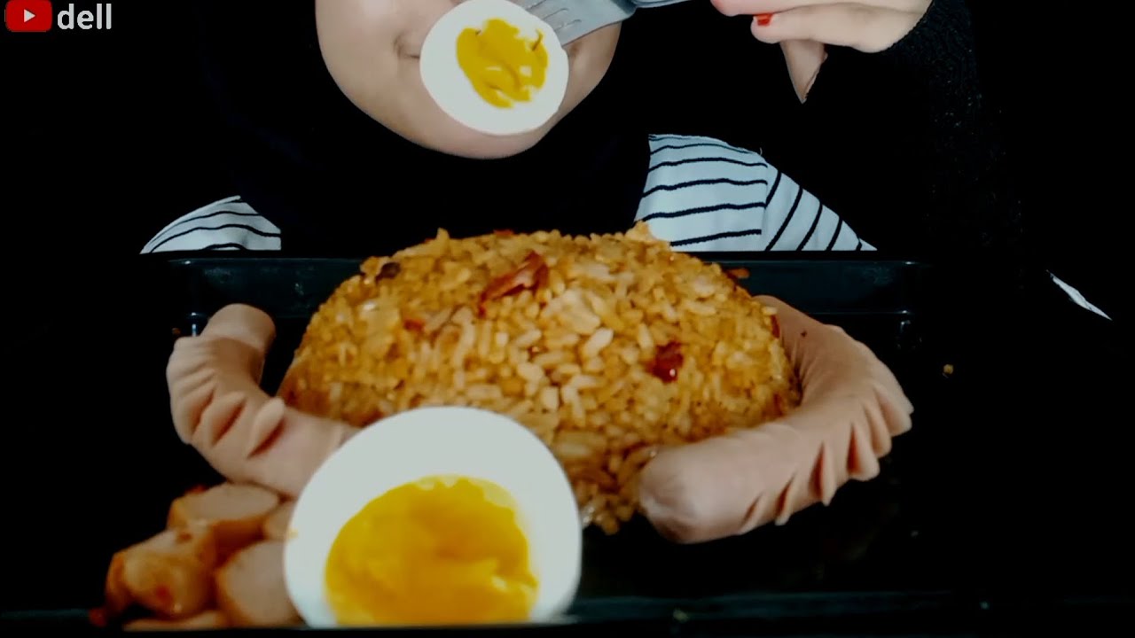 MUKBANG: SAUSAGE FRIED RICE AND BOILED EGGS - YouTube