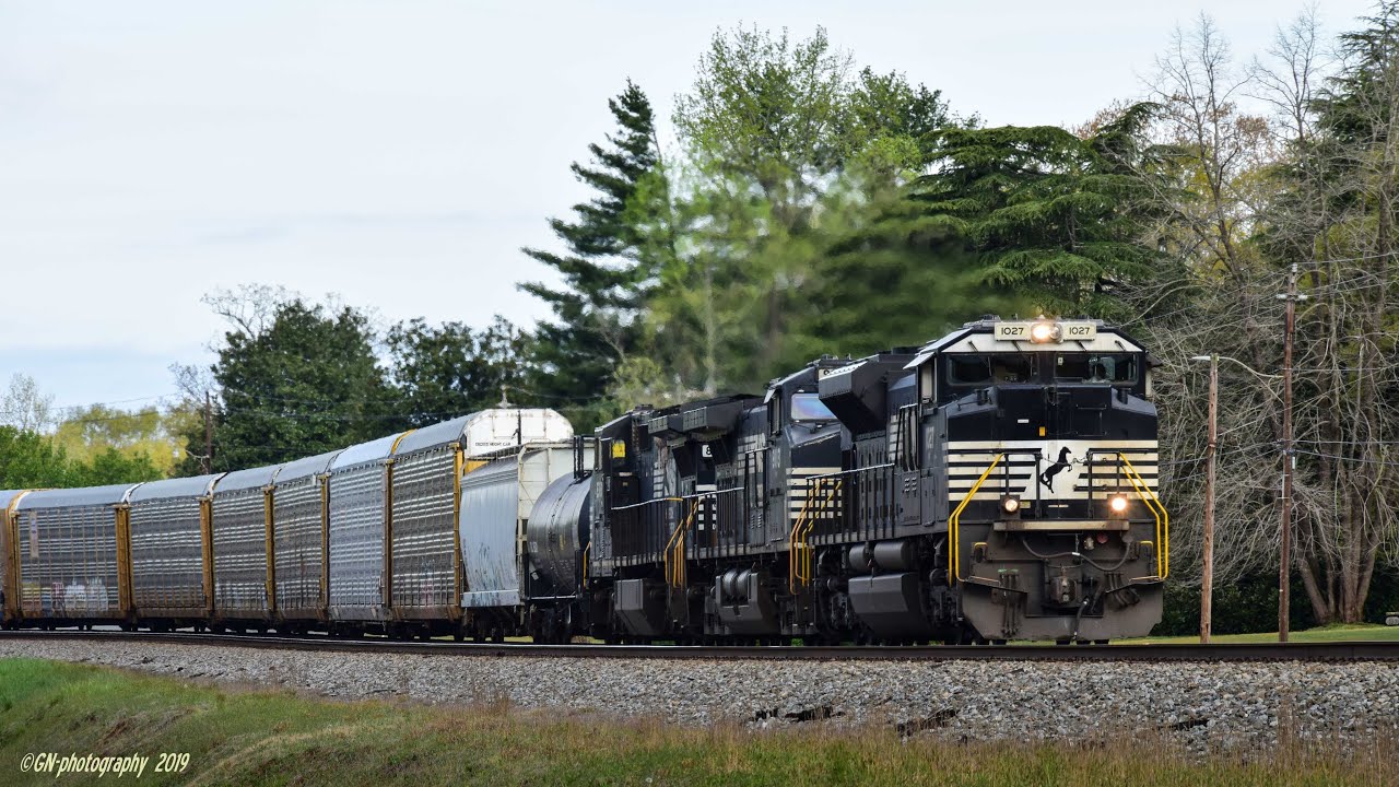 Norfolk Southern freight train in Wellford - YouTube