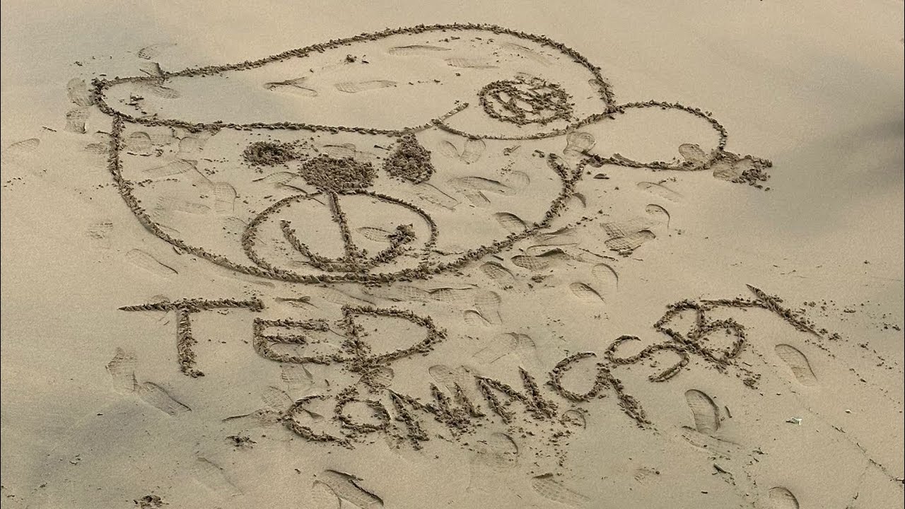 DRAWING TED IN THE SANDS AT ST. IVES, CORNWALL - YouTube