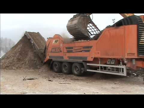 Grinder - Doppstadt AK530 in Operation (Green Waste) - YouTube