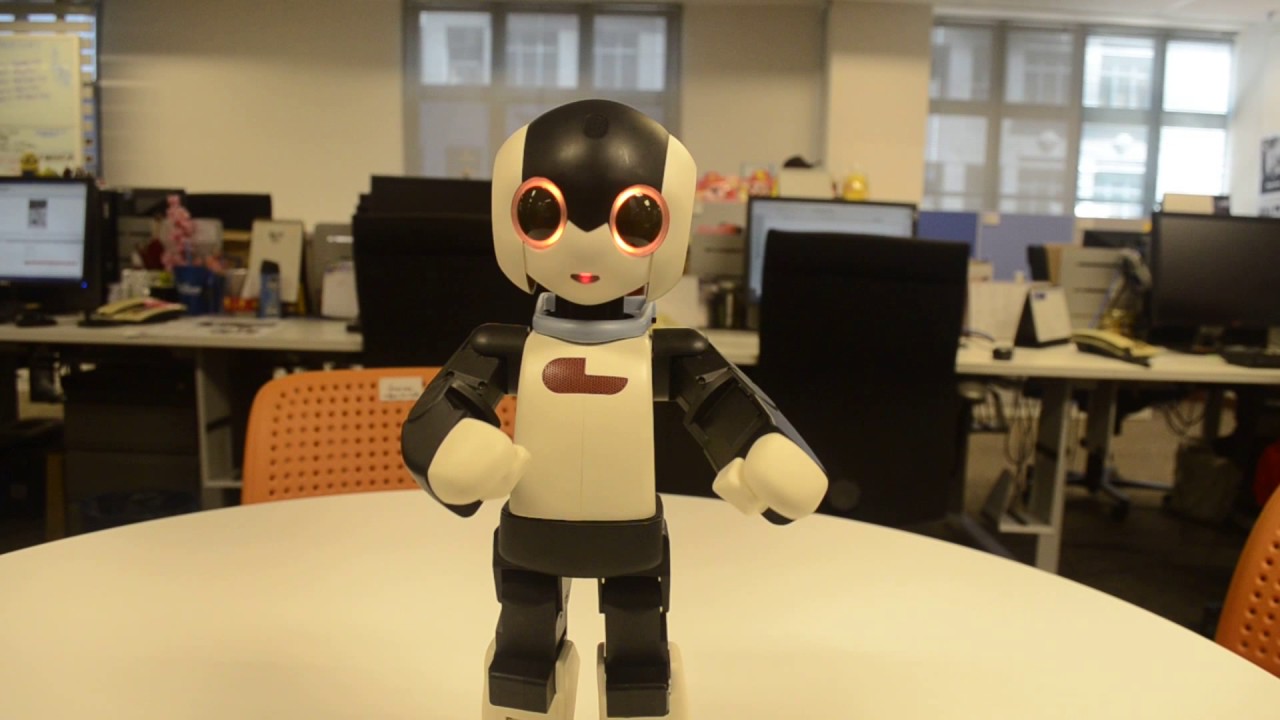 Robi Robot In The Newsroom - YouTube