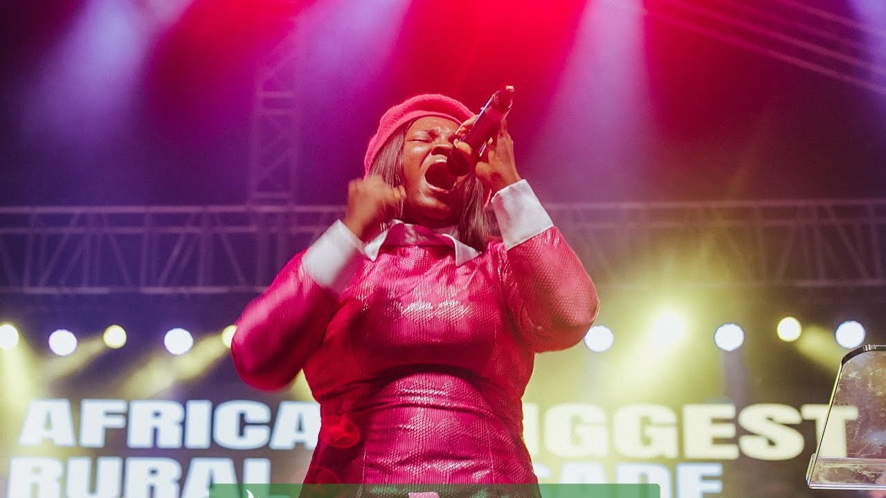 PELUMI DEBORAH @AFRICA’S BIGGEST RURAL CRUSADE WITH PST. ASHIMOLOWO ...