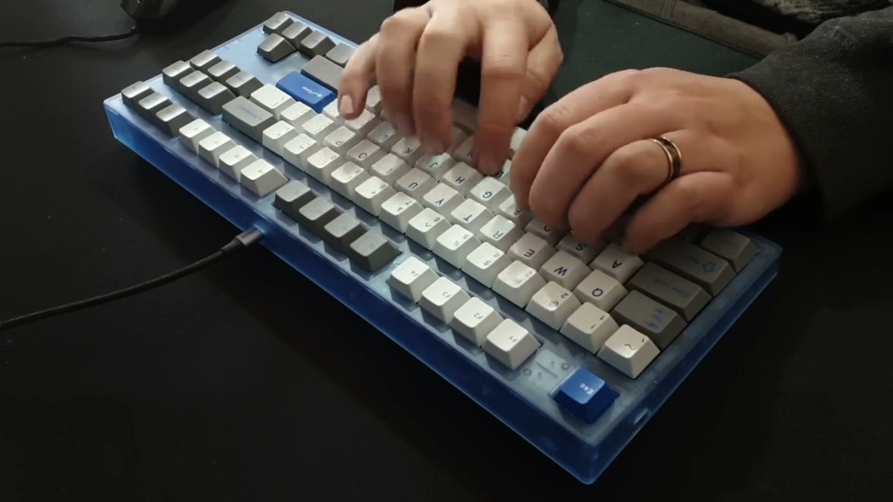 CMMK MK870 Budget keyboard- MX black switches plateless (retest) - YouTube