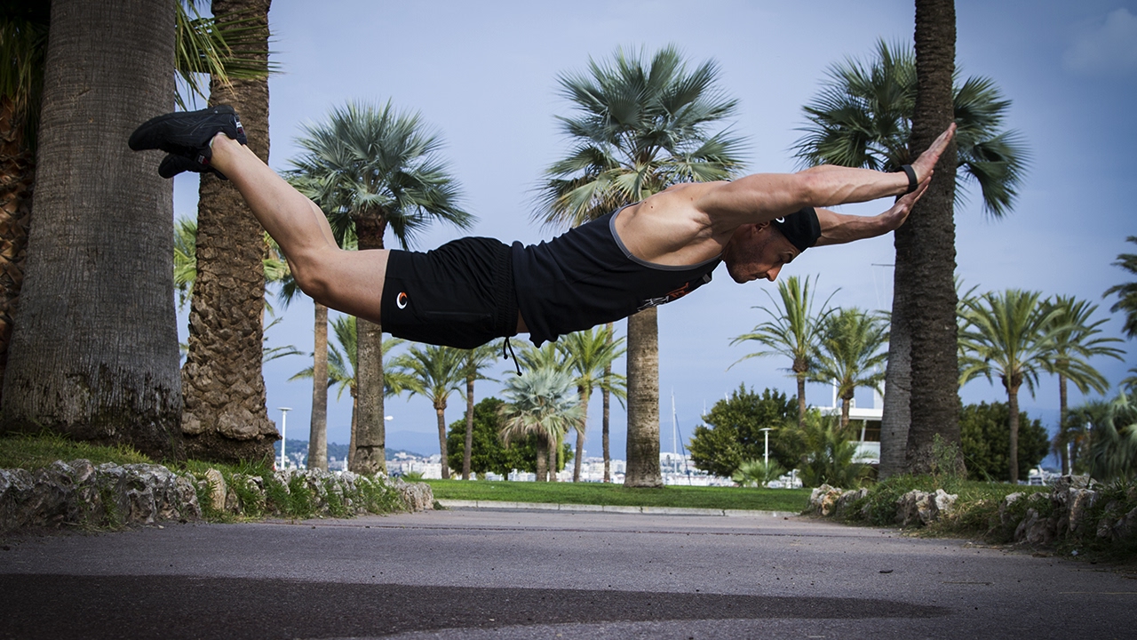 Men's Physique IFBB Pro - Team Athlète Maxime Parisi - YouTube