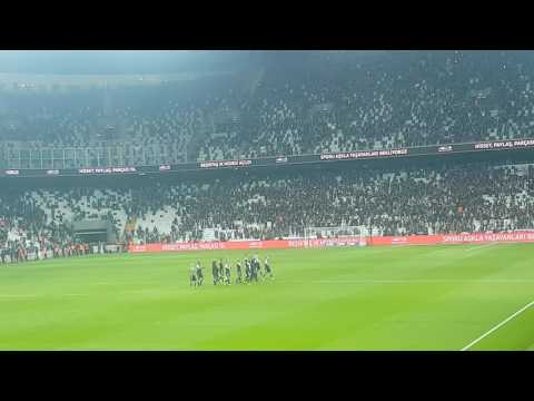 Beşiktaş taraftarı maç sonunda şenol güneşi soyunma odasından çağırıyor