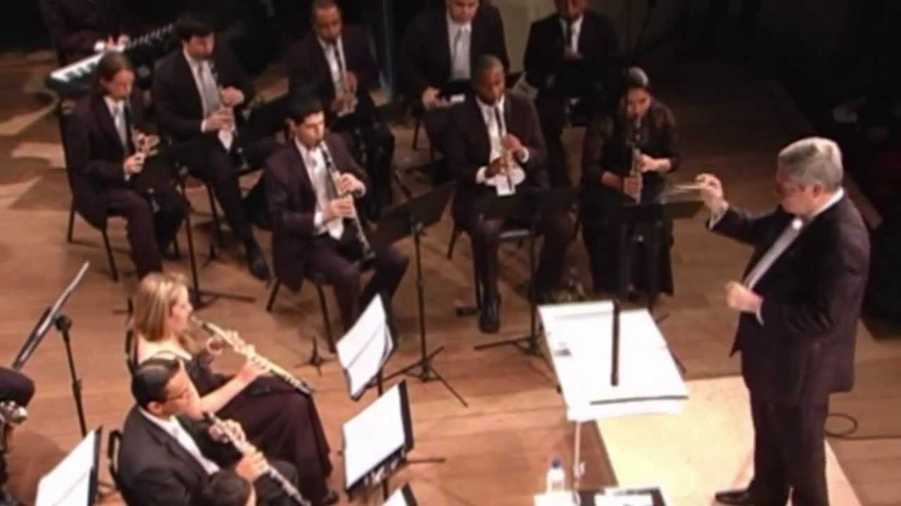 SLAVA! / Leonard Bernstein / Orquestra Municipal de Sopros de Caxias do ...