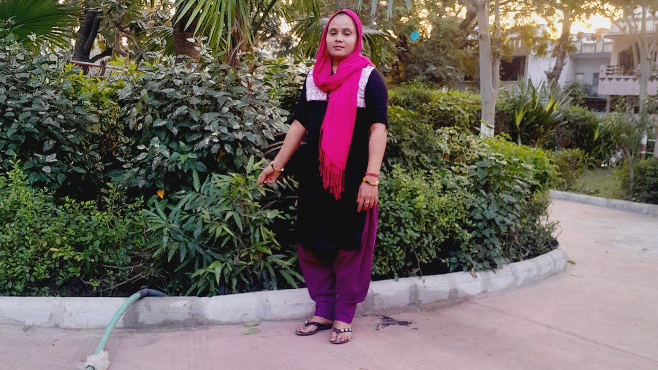 ranu vaishnav is live - YouTube