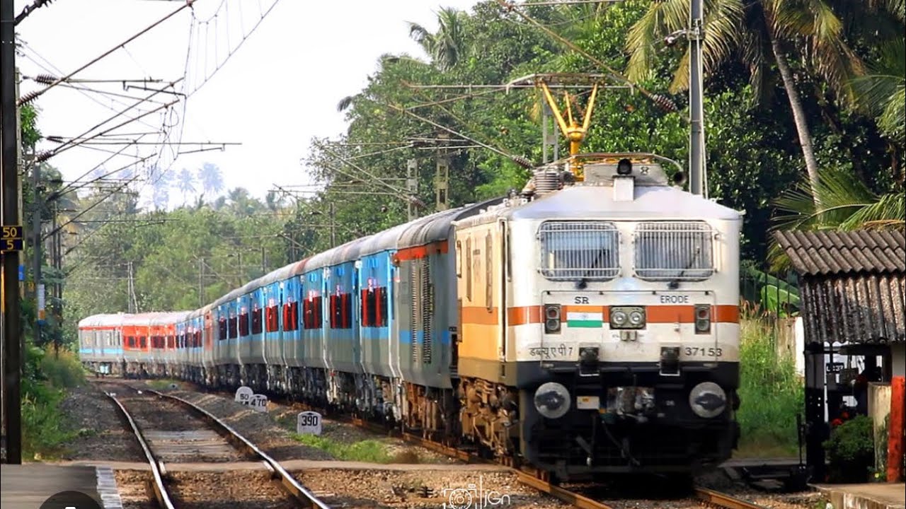 VENAD EXPRESS #travel #train #vlog #travel #kerala - YouTube