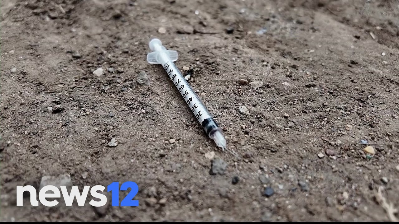 Needles found outside of Brooklyn school | News 12 - YouTube