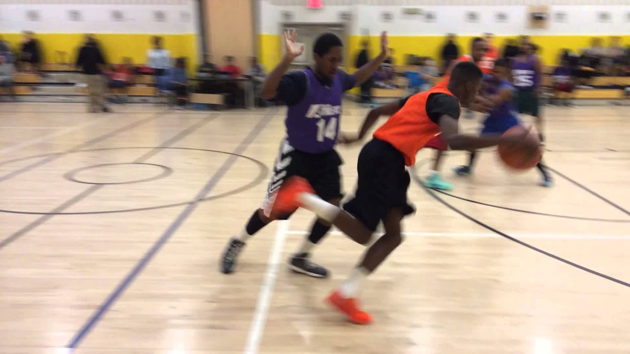 Marvin Quattlebaum scores St johns Bulldogs vs COTH 3/12/14 - YouTube