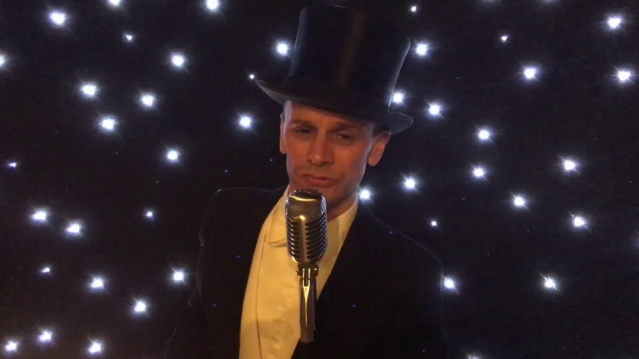 Johnny Victory - Swinging a Star - Bing crosby - 1944 - YouTube